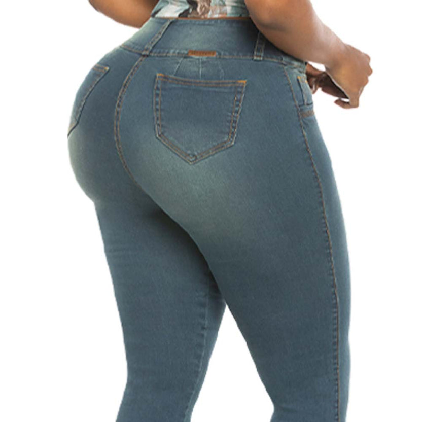 Curvy – Equilibrum